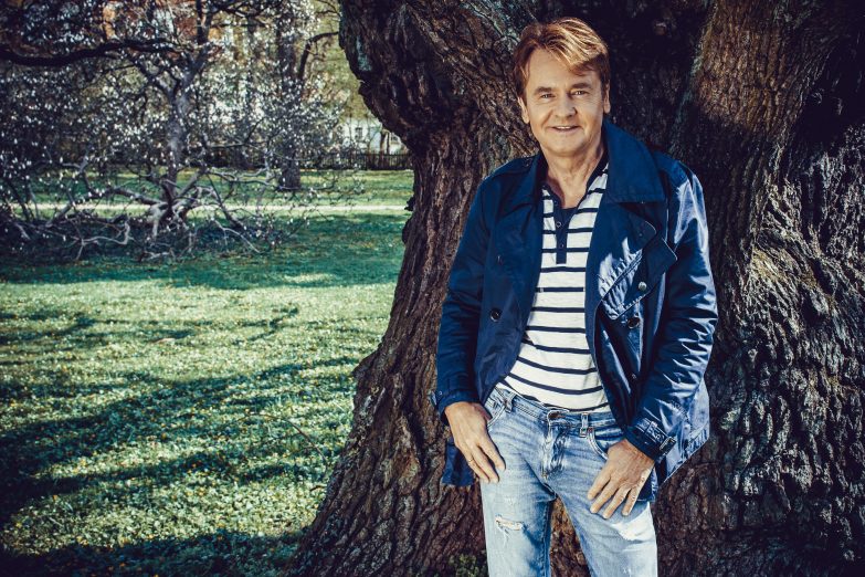 UWE BUSSE “Wir sind alles was wir haben” – Die ultimative Power-Hymne ...