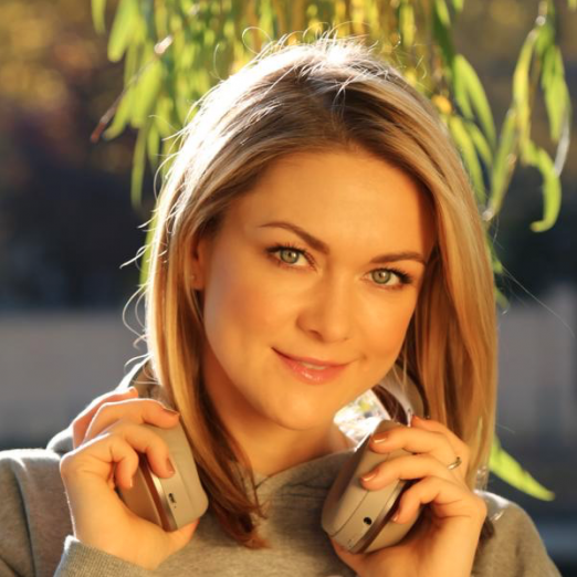 LINDA HESSE Geballte Frauenpower – Linda Hesse begleitet Maite Kelly ...