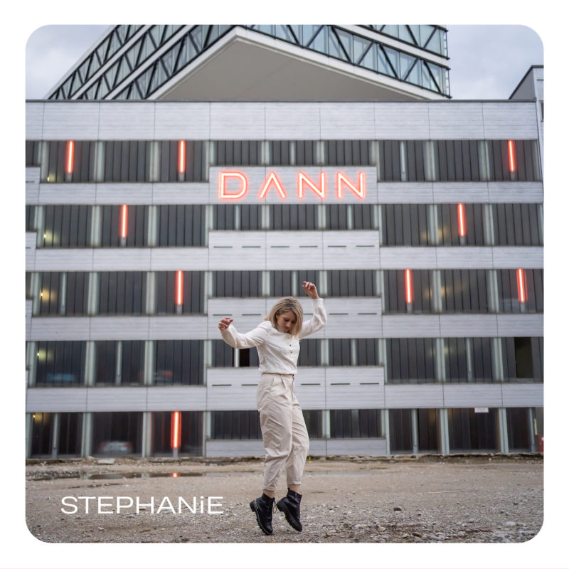 STEPHANIE Stephanie veröffentlicht neue Single „Dann“! – Smago