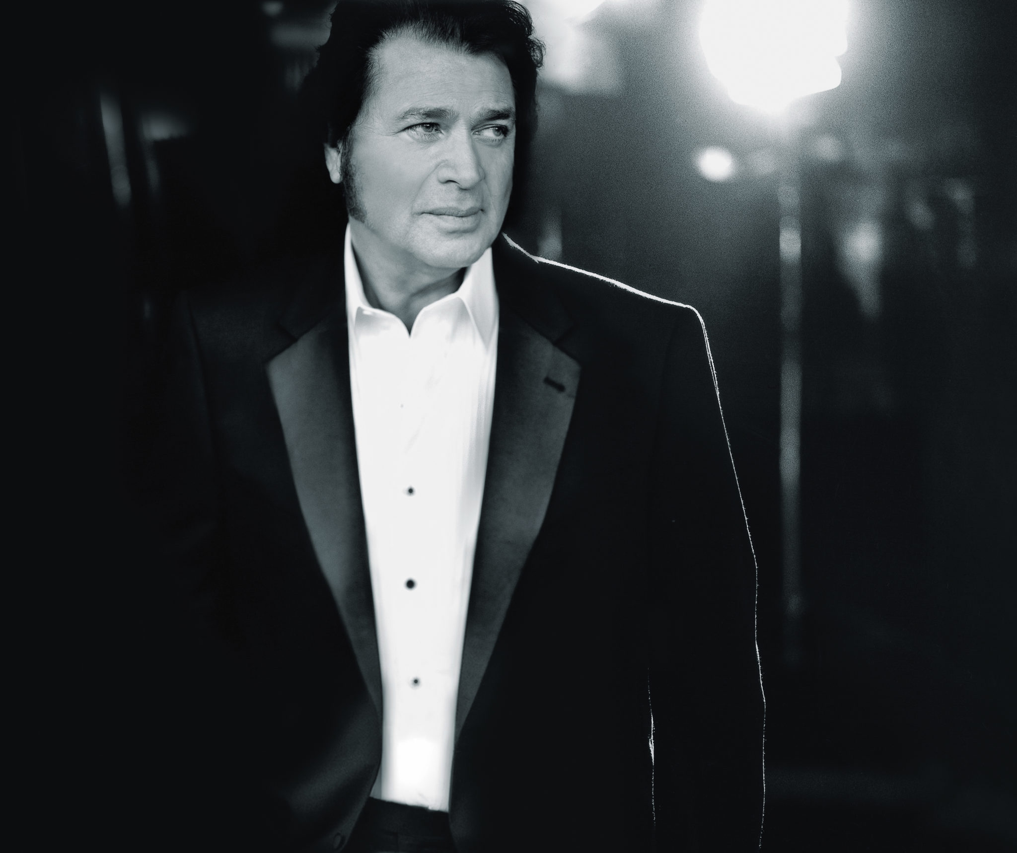 ENGELBERT Sein neuer Single-Titel heißt – augenzwinkernd – „Don’t Let ...