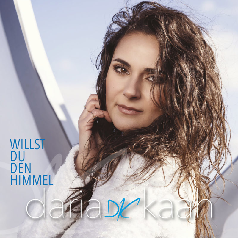 DARIA KAAH Mit „Willst du den Himmel?“ erfindet sie sich wieder einmal ...