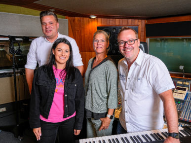 JULIAN REIM, MELA ROSE, SIMONE u.a. LUCILE-MEISEL Songwriting Session ...