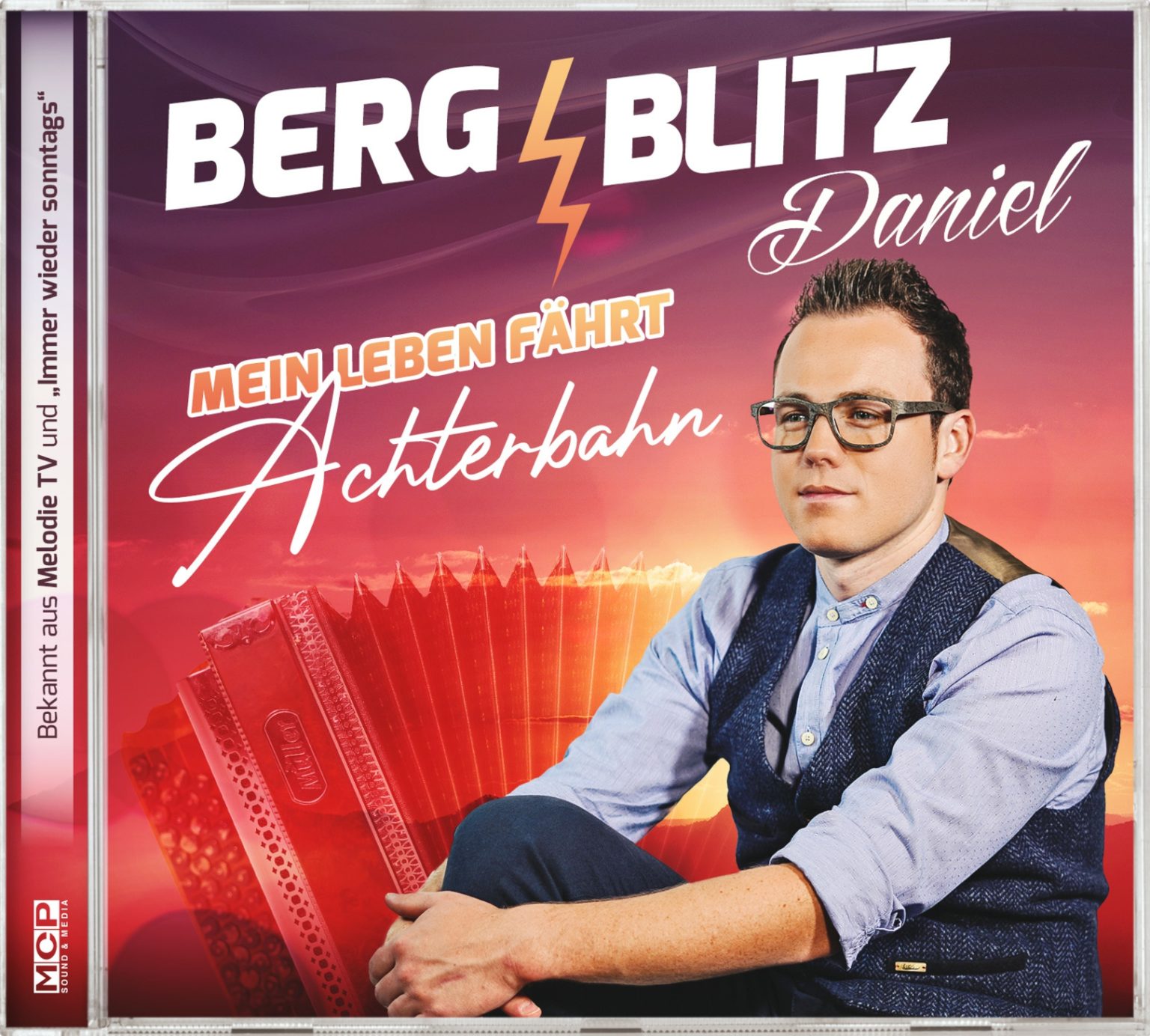 BERGBLITZ DANIEL Am 21.10.2022 erscheint sein neues Album „Mein Herz fährt Achterbahn“! – Smago