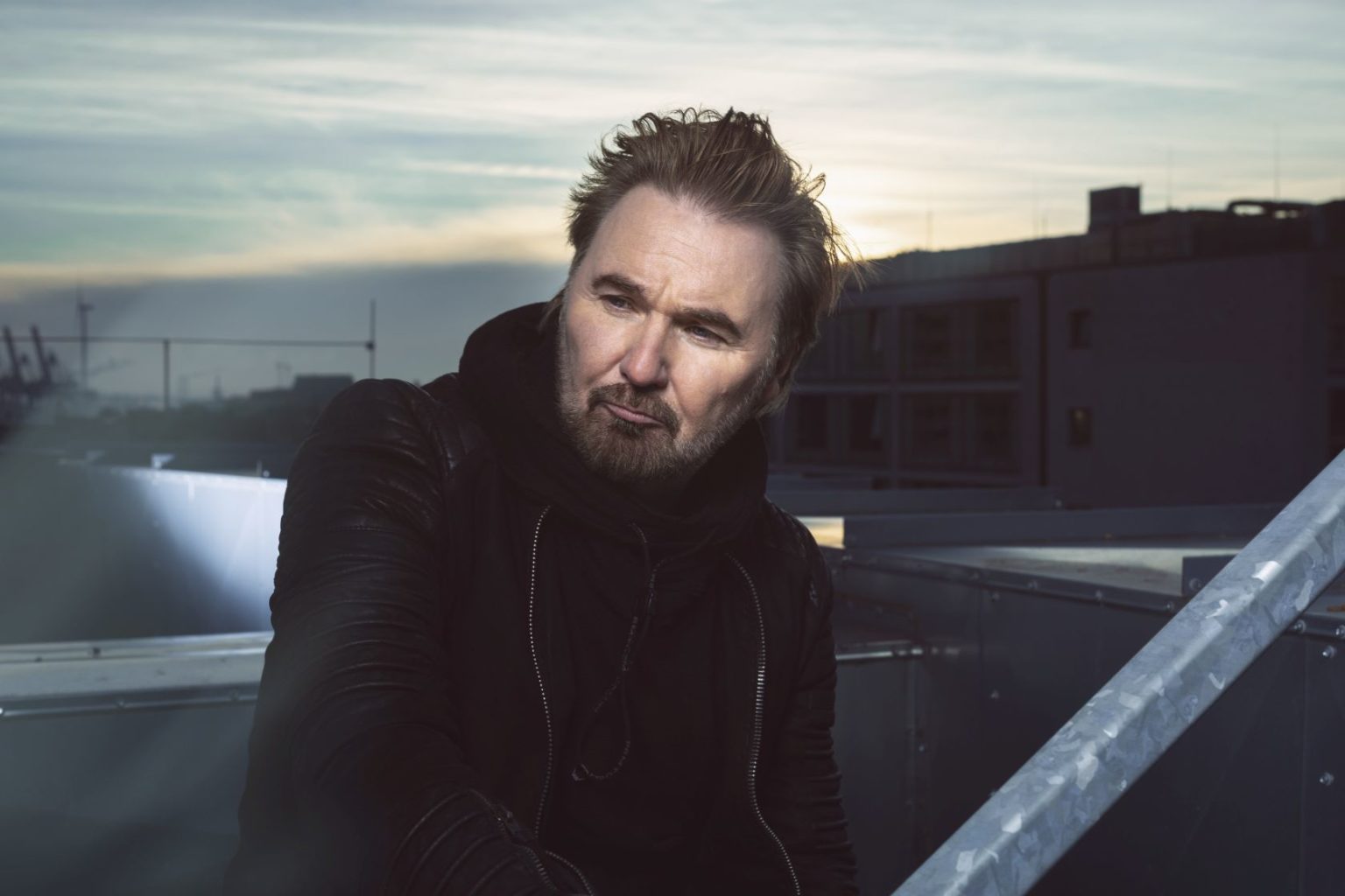 NIK P. Seine neue Single „Madre mia“ ist ein mitreißender Song voller ...