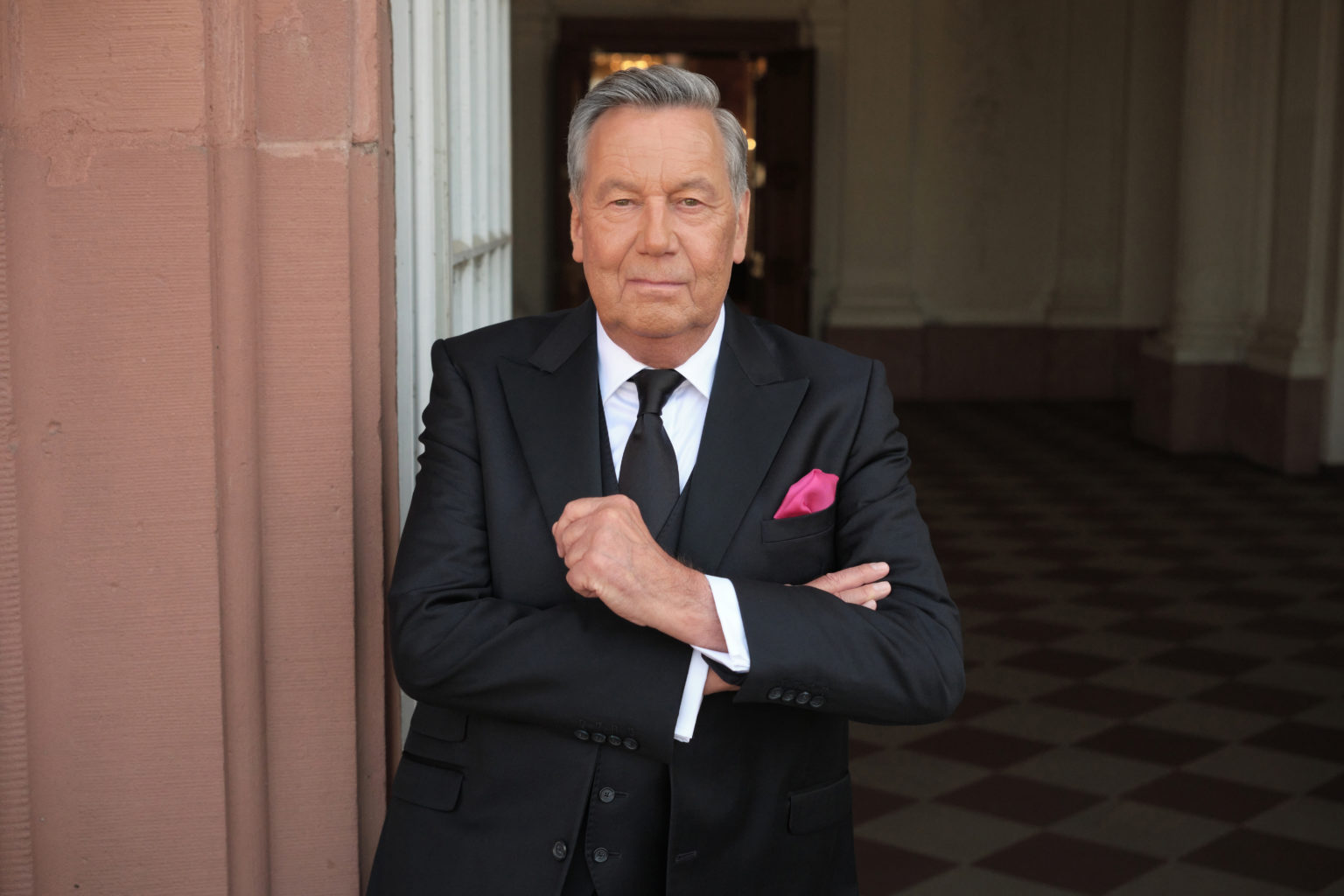 ROLAND KAISER Wissenswertes über seine aktuelle Single „Achtung und ...