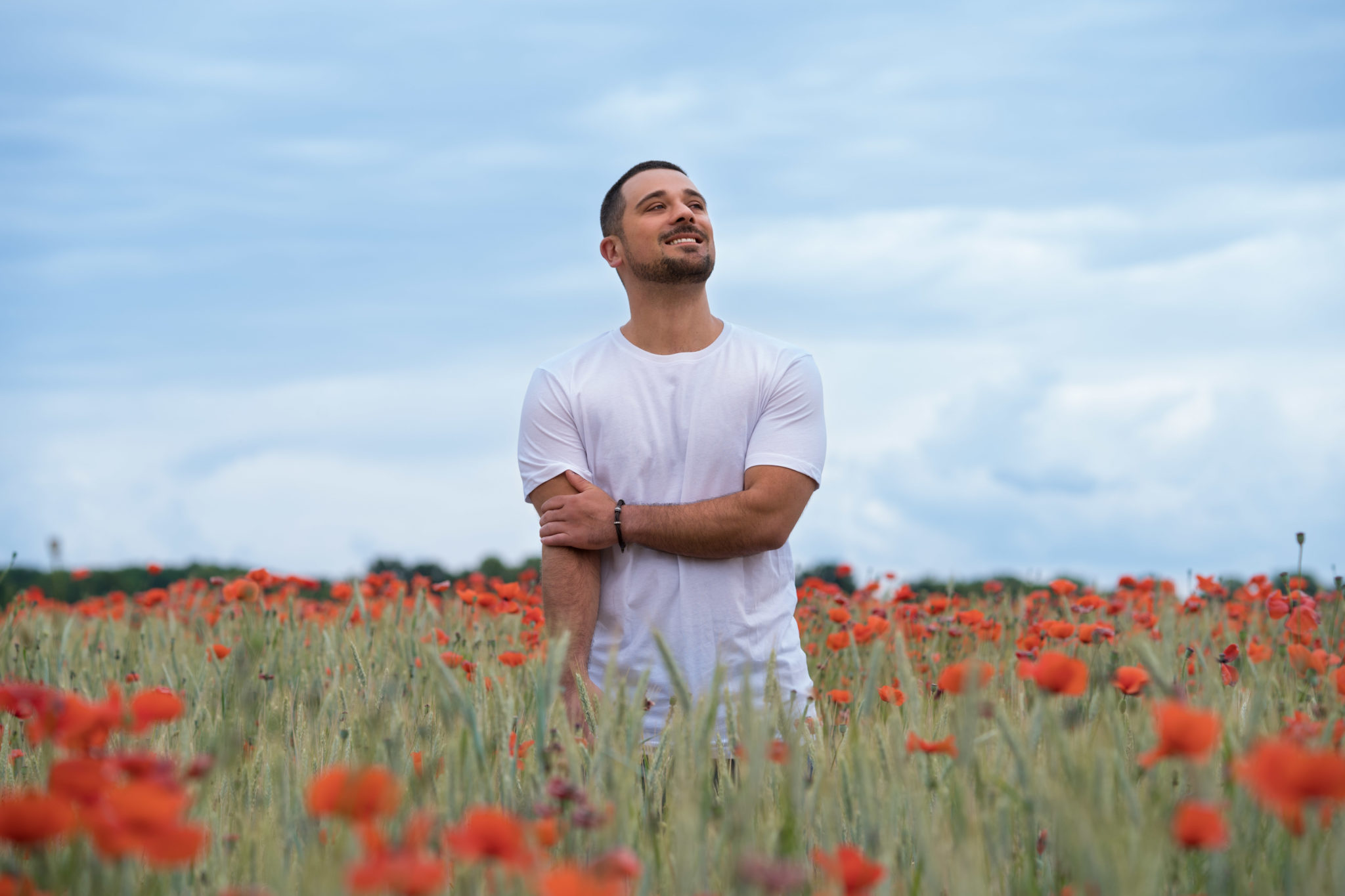 PIETRO BASILE Nach „Gianna“ geht er mit „Hey Macarena!“ an den Start! – Smago