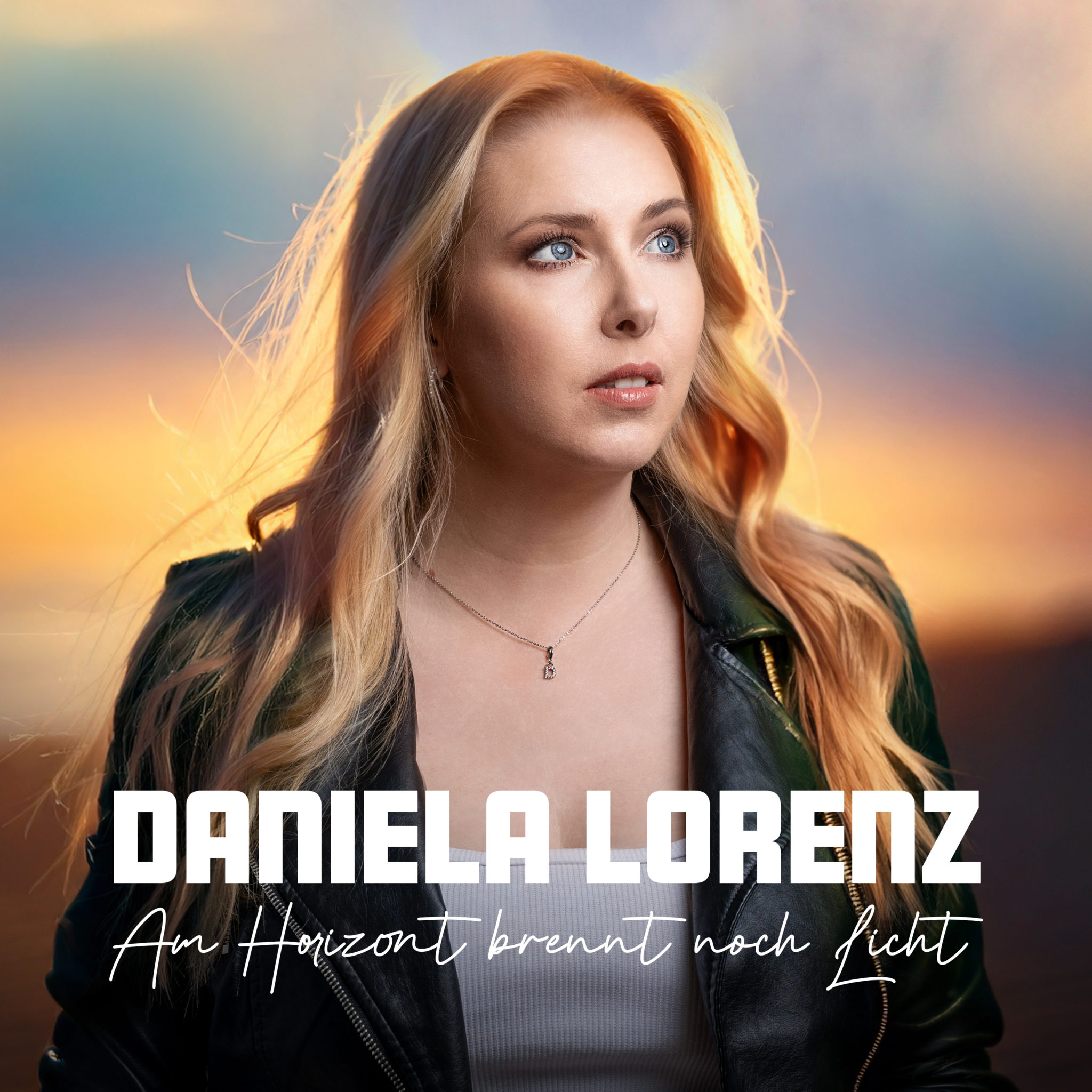 DANIELA LORENZ „Am Horizont brennt noch Licht“ ist ein Song voller ...